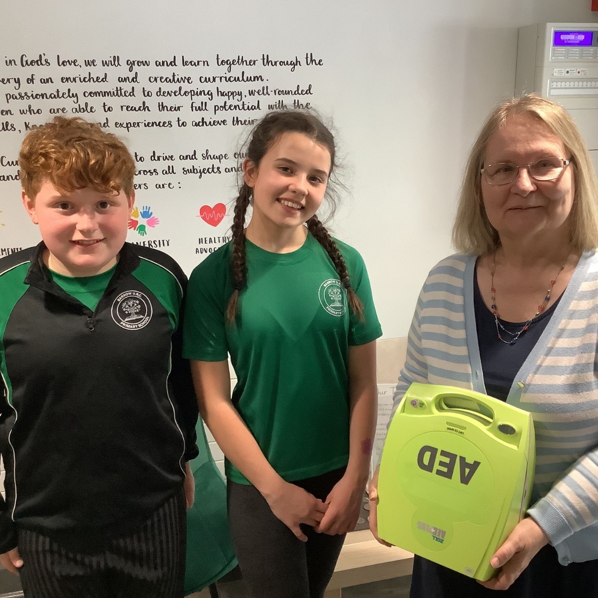 Barrow URC Primary School - Donating a defibrillator to the URC church ...