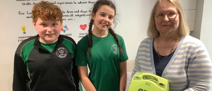 Barrow URC Primary School - Donating a defibrillator to the URC church ...